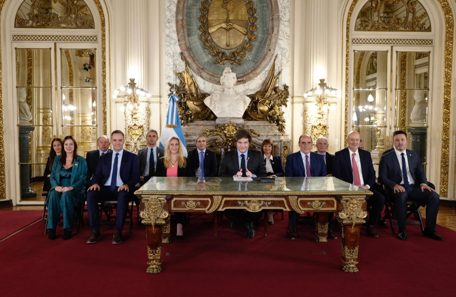 Eliminación del cepo cambiario: el discurso de Javier Milei en Cadena Nacional - Séptima Sección